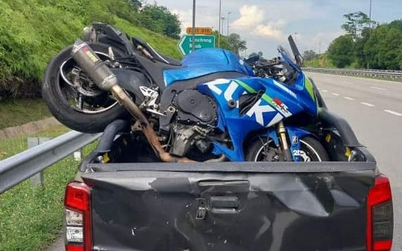 Penunggang motosikal berkuasa besar terbunuh, rempuh pacuan empat roda - SAHIH