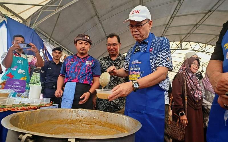 Bubur Lambuk Satukan Rakyat Pahang dalam Program Gerak Rahmah - SAHIH