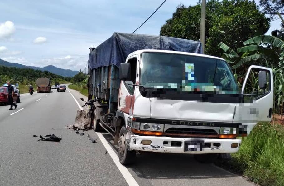Lelaki maut langgar belakang lori berhenti - SAHIH Lelaki maut langgar belakang lori berhenti - SAHIH
